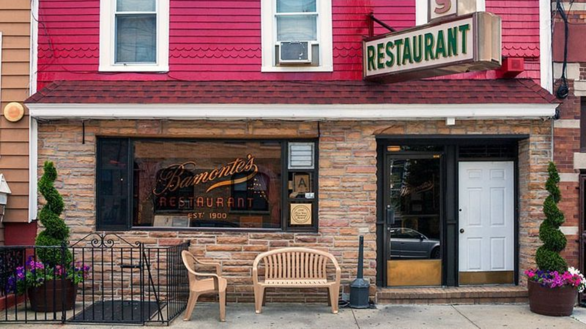 15 Hidden Italian-American Restaurants You Need to Try Before Everyone ...