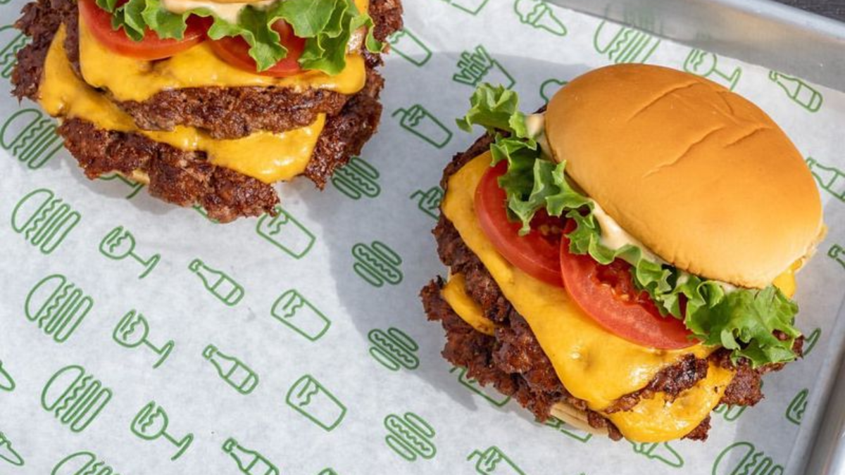 Forget the Fancy Steakhouse—These 15 Fast-Food Burgers Are the Real Deal