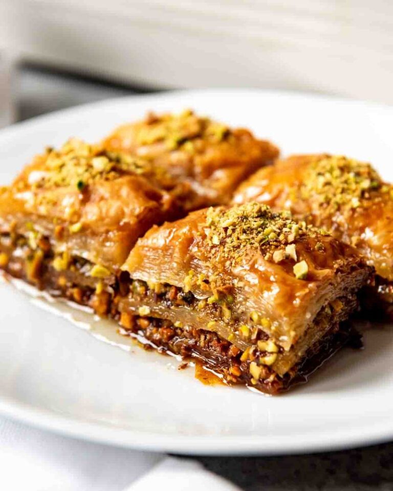 12 Authentic Turkish Desserts That Will Instantly Upgrade Your Sweet ...